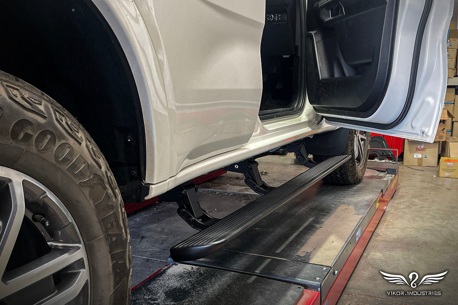 Ford Everest Electric Side Steps (Next Gen MY22+) | NXG Australia